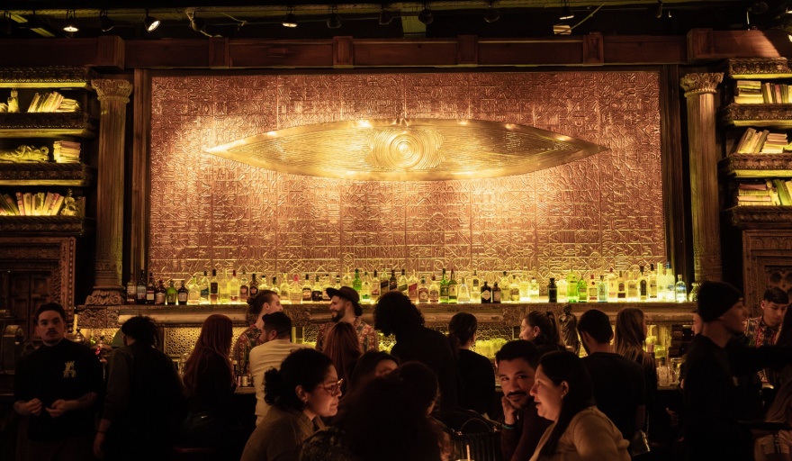 Conocé el Bar Porteño que cautiva turistas - Databa